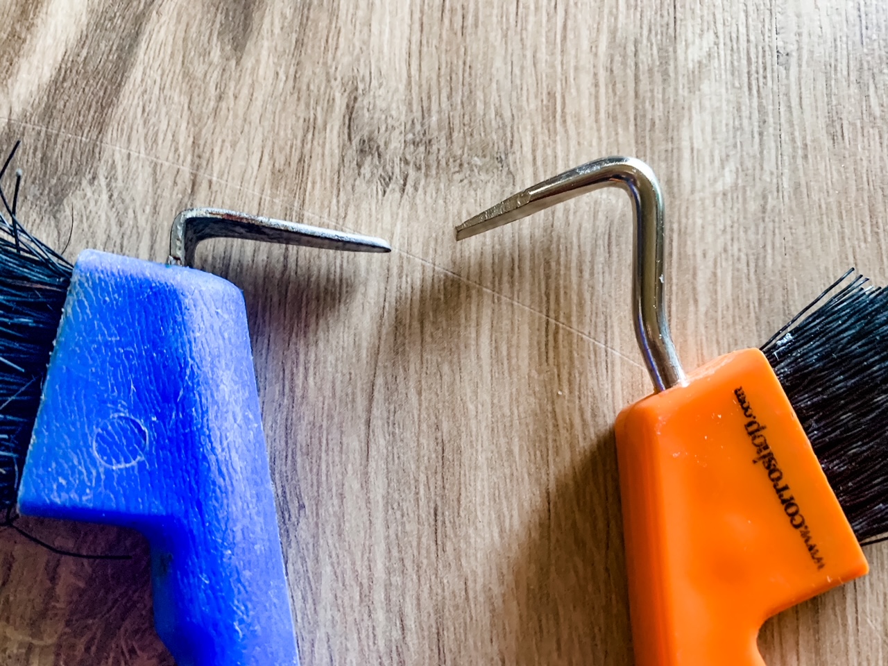 The Ultimate Hoof Pick Brush - Budget Equestrian